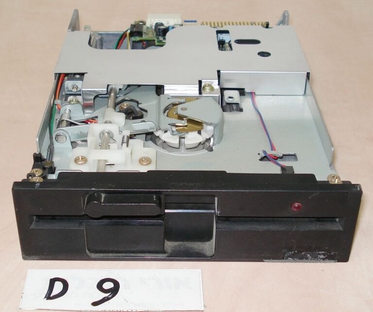 Disquetes de 5 1/4, ese “gran” invento – El Rincón de Cabra